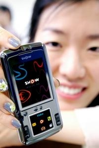 KTFT, 듀얼 스크린 ‘EVER 터치스타폰’ 출시