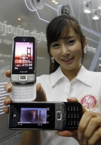 2G폰도 'AMOLED 디스플레이' 확대